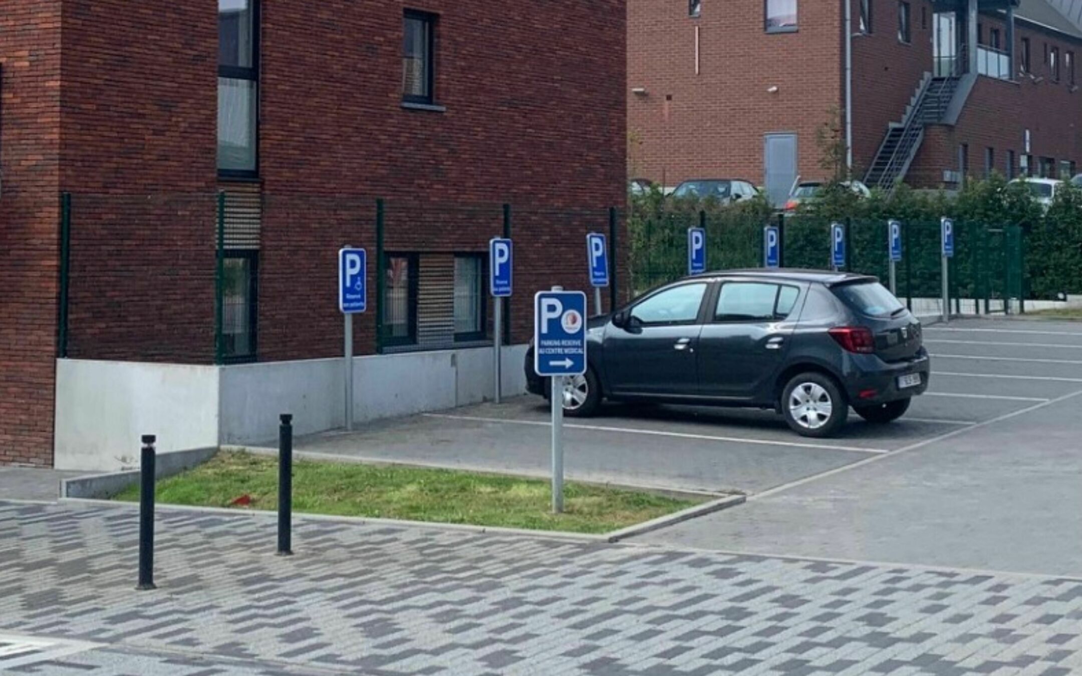 Accès & parking — Clinique Saint-Pierre Ottignies